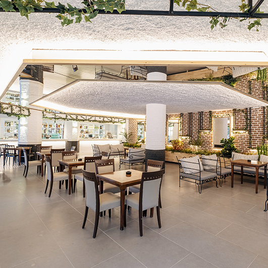 Restaurants & Bars | Utopia Beach Club Hotel